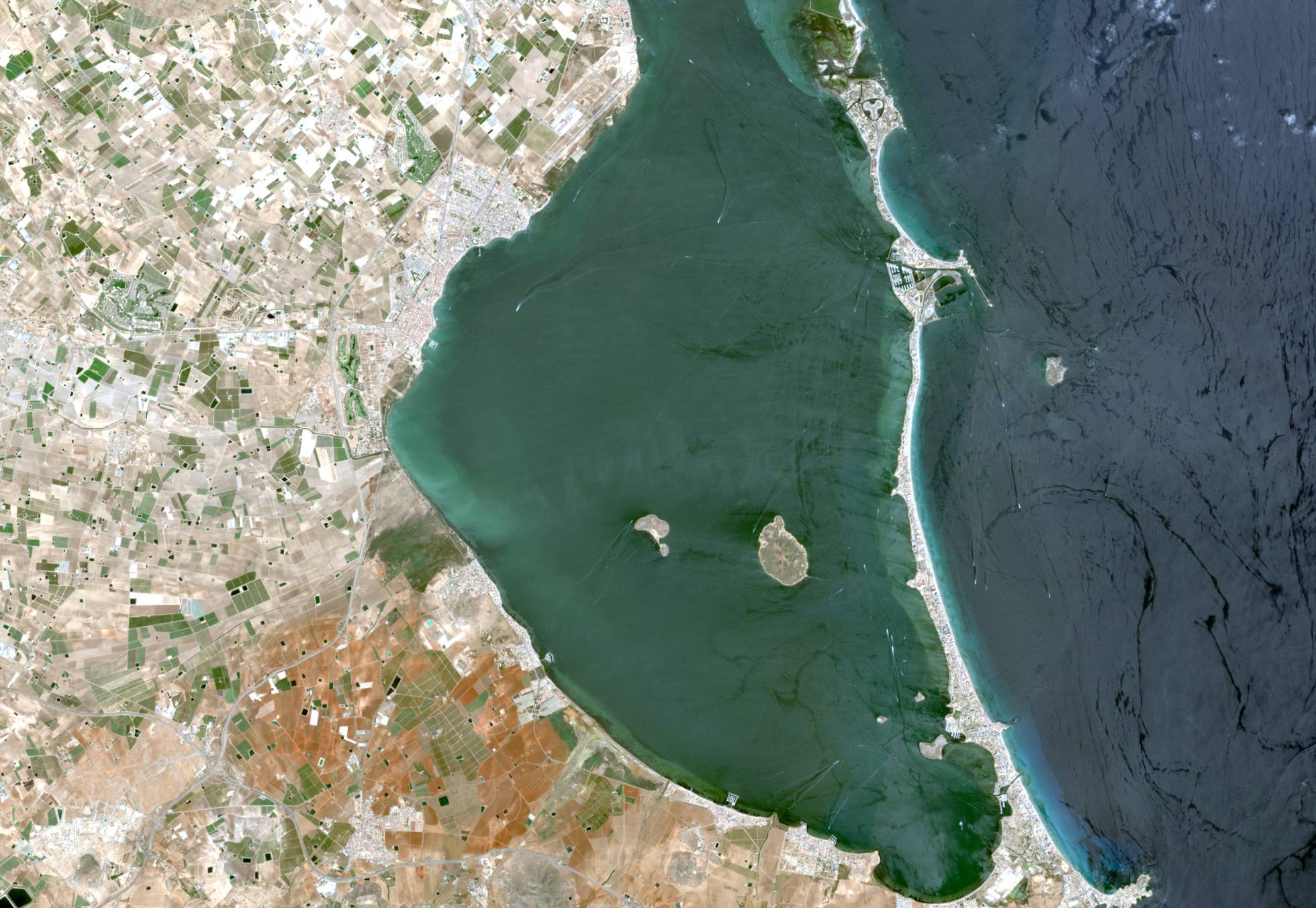 El Mar Menor pierde conexión con el Mediterráneo